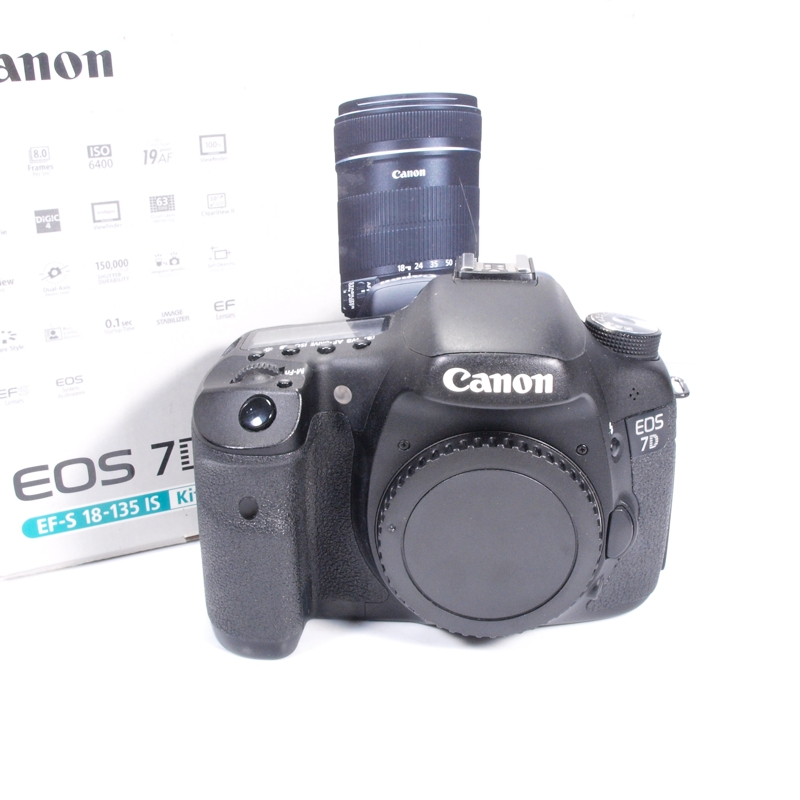 Canon EOS 7D body + grip – Sklep Fotograficzny Kraków | FOTO-KRAM.pl